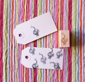 Garlic Stamp - 1 inch x .5 inch stamp - hand drawn garlic, cured garlic ...